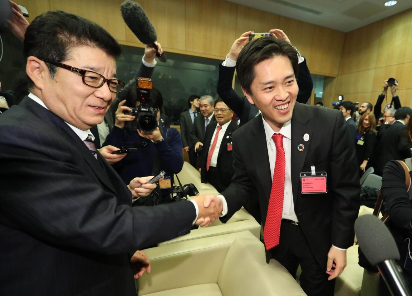 Mayor, Governor Join Hands to Make Osaka ‘A Global City’ | JAPAN Forward