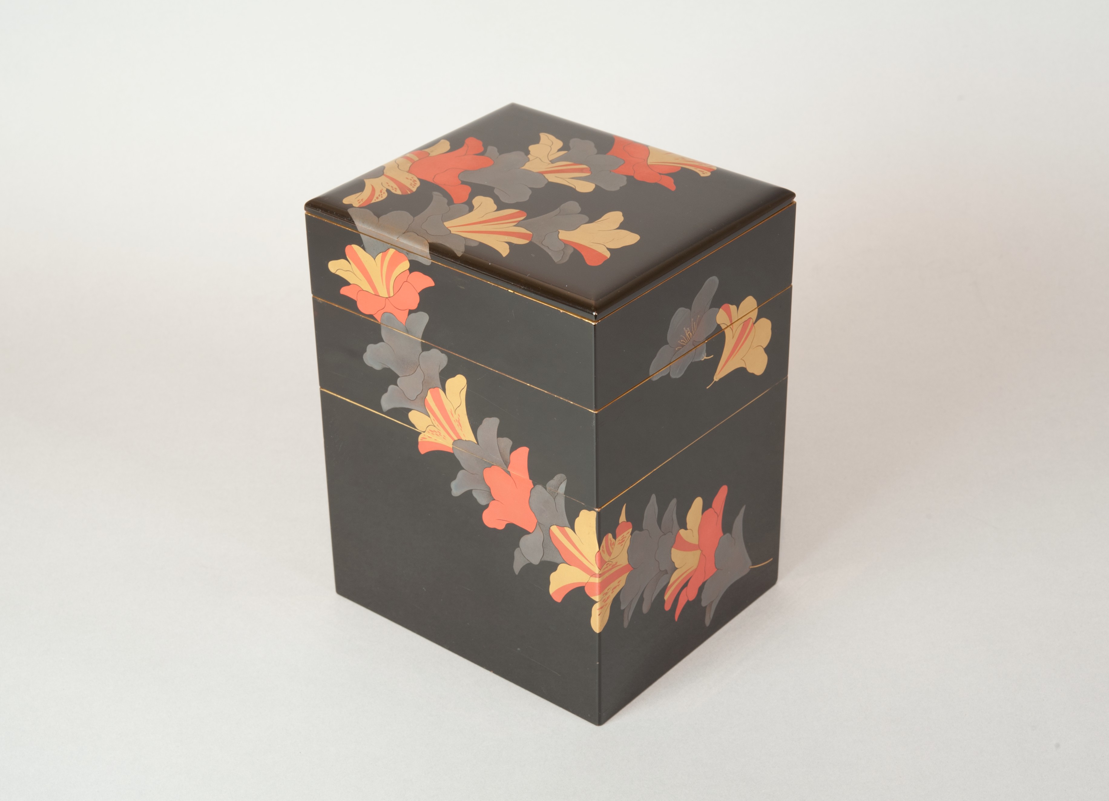29_100_677_O15_sf tiered MET Jubako food box early 20th C | JAPAN Forward