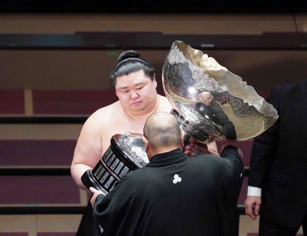 SUMO | Shodai Claims First Emperor's Cup Title at Autumn Basho | JAPAN ...