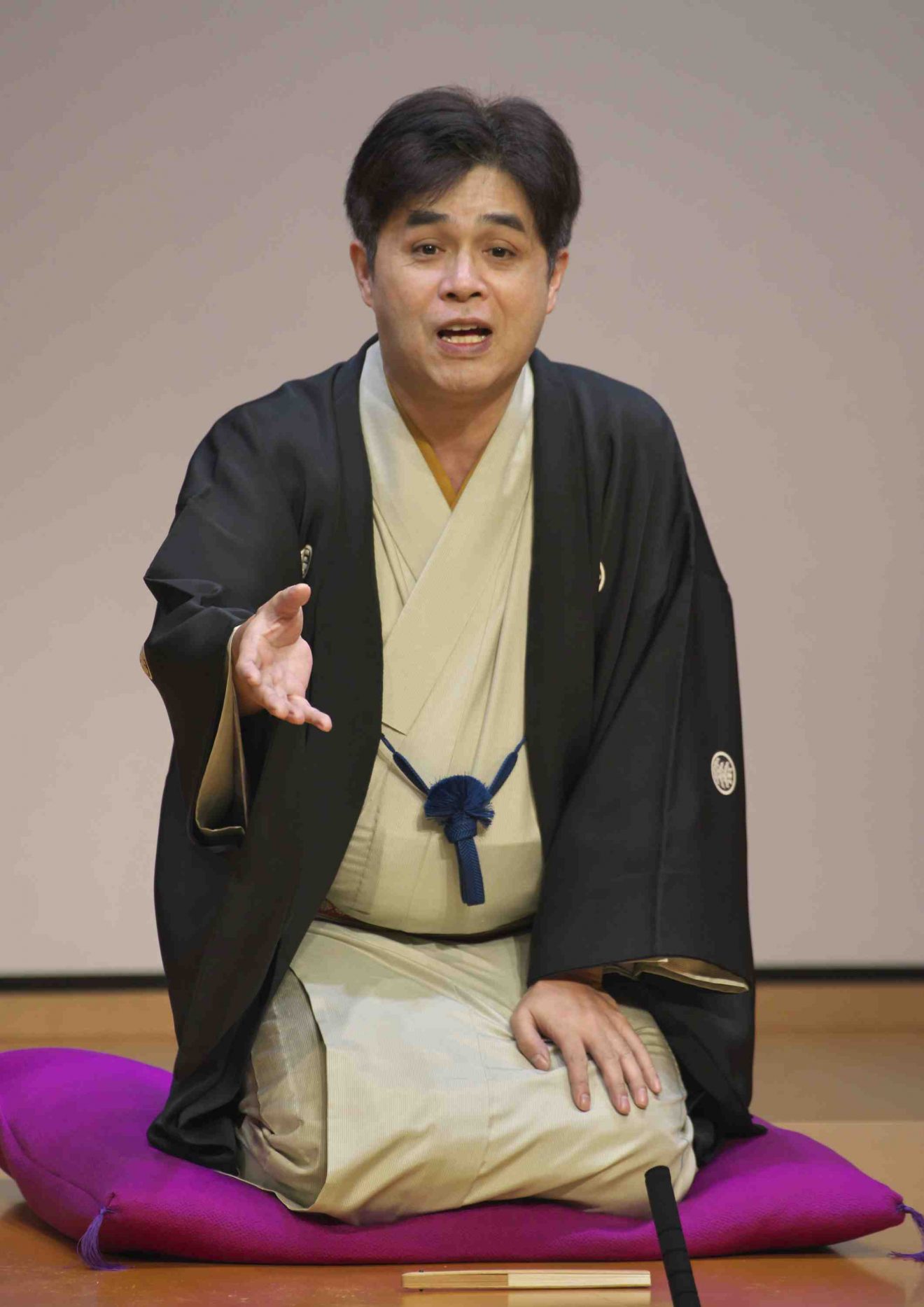 Take a Walk on the Beach of Life’s Fortunes in the Latest Online Rakugo ...