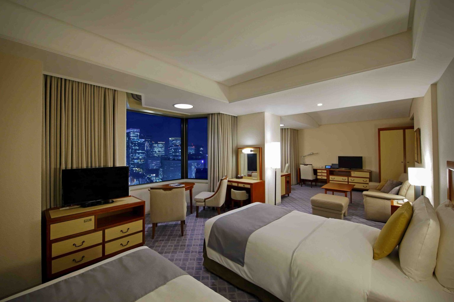 Dream of First-class Living at a Tokyo Hotel? Check Out These New Long ...