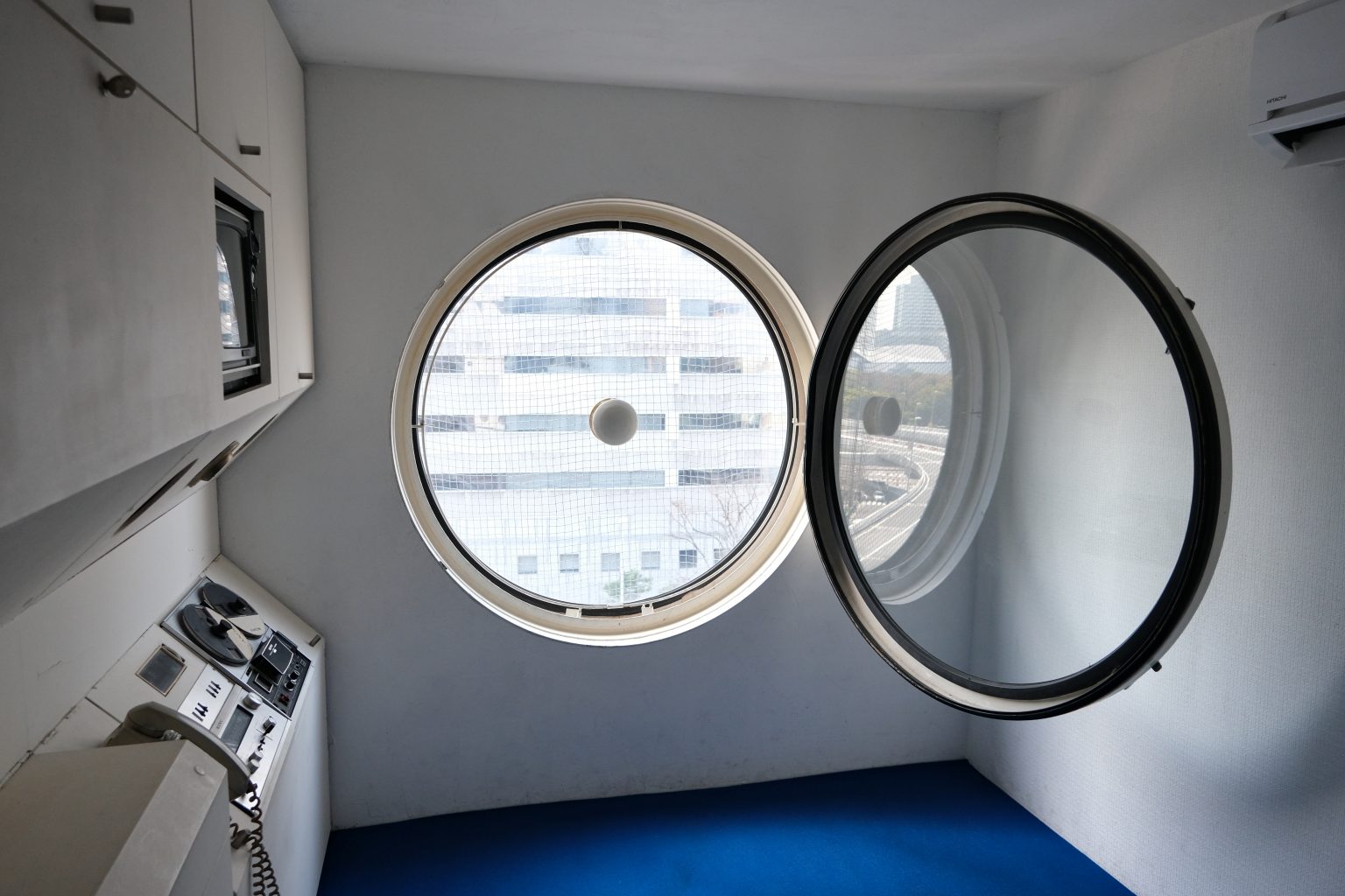 Goodbye to the Future: The Last Days of Tokyo’s Nakagin Capsule Tower ...