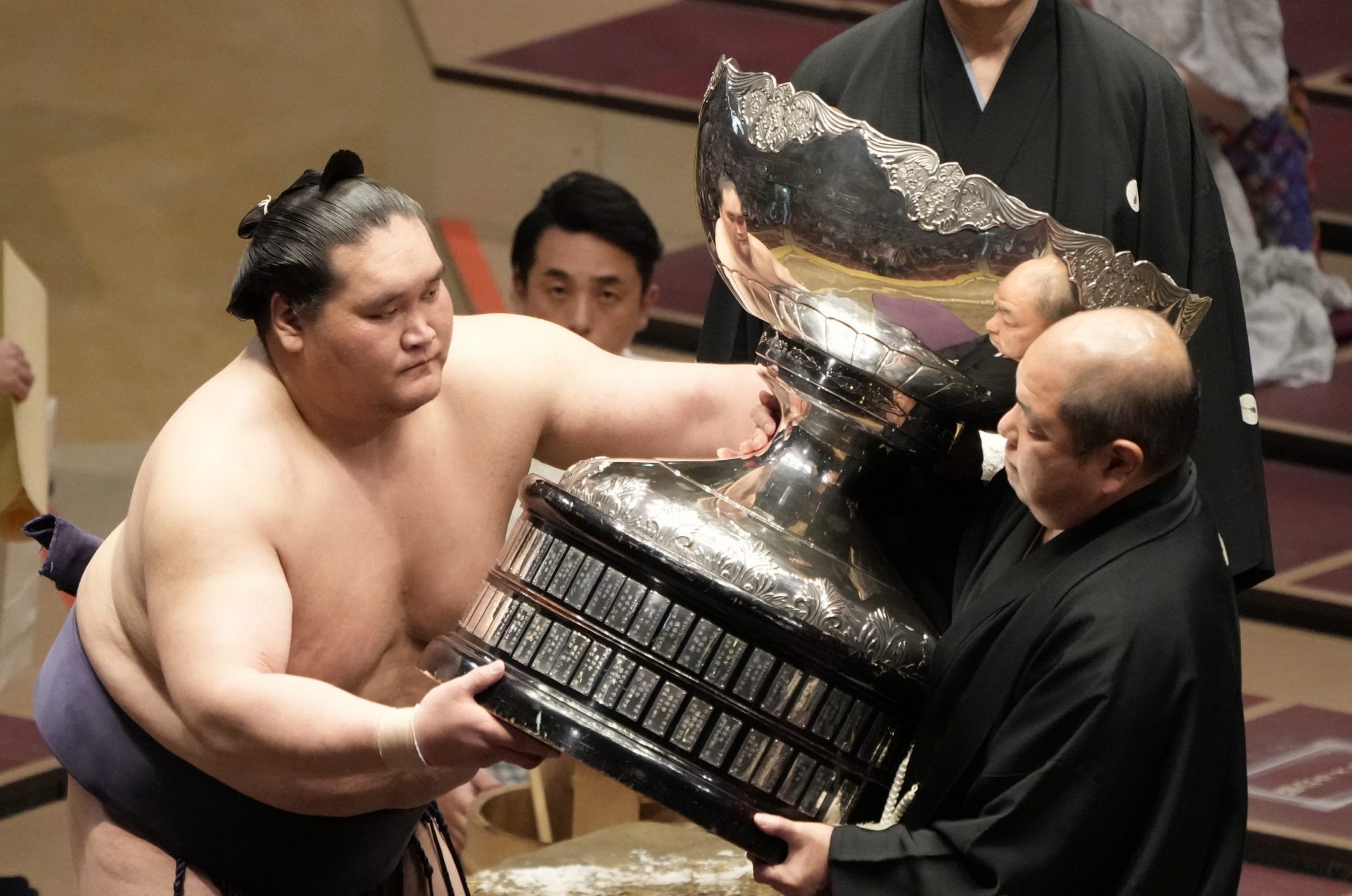 SUMO | Terunofuji Wins First Title at Ozeki to Bolster Yokozuna ...