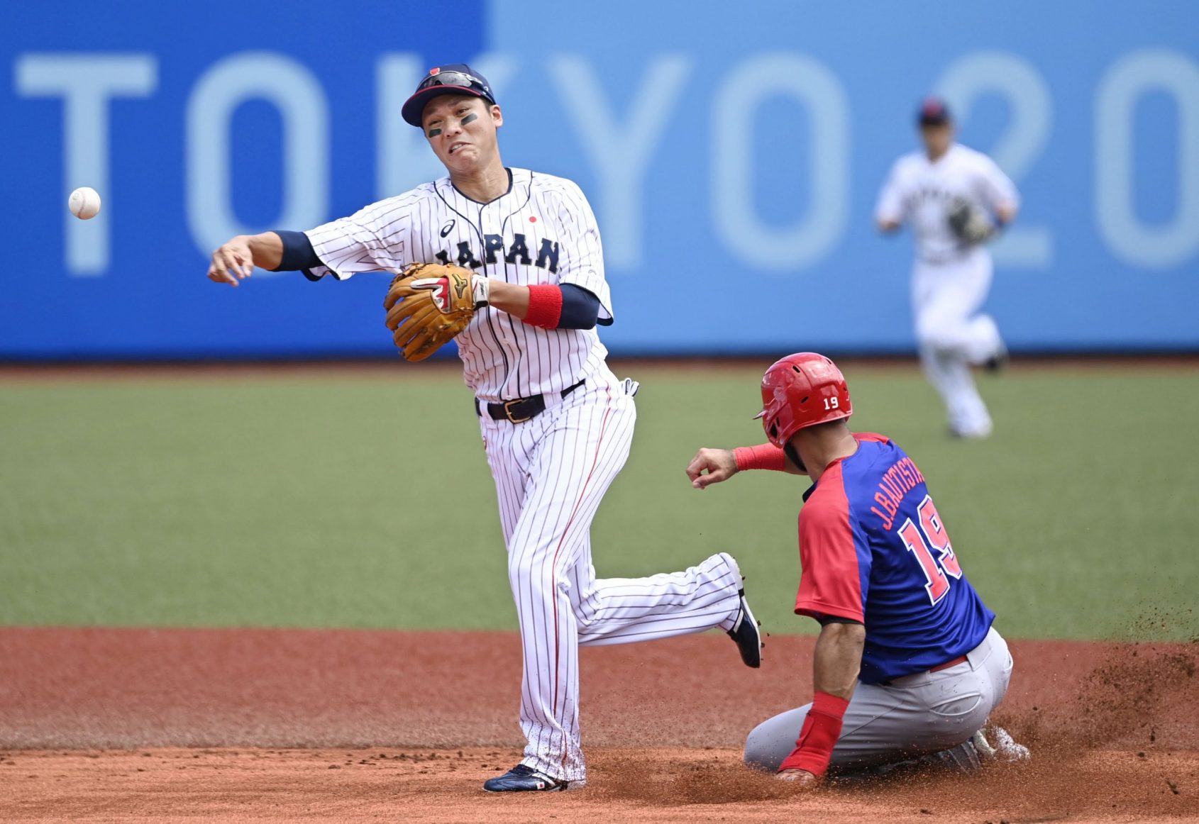 BASEBALL | Hayato Sakamoto the Hero as Japan Rallies to Beat Dominican ...