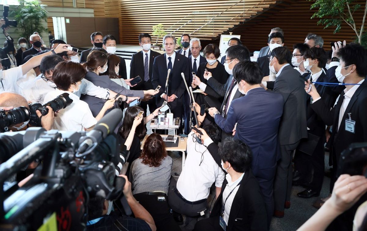 US Secretary of State Antony Blinkin outside Kantei 1200 | JAPAN Forward