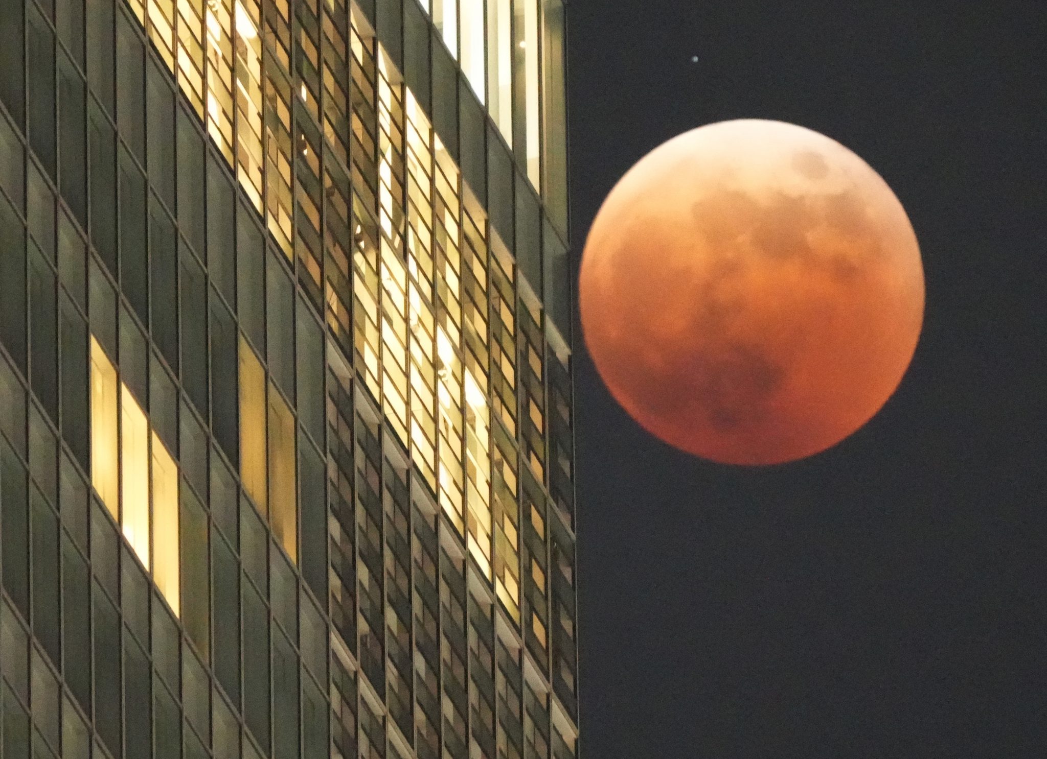 Uranus Joins Lunar Eclipse: Tokyo Mesmerized by Rare Astronomical Show ...