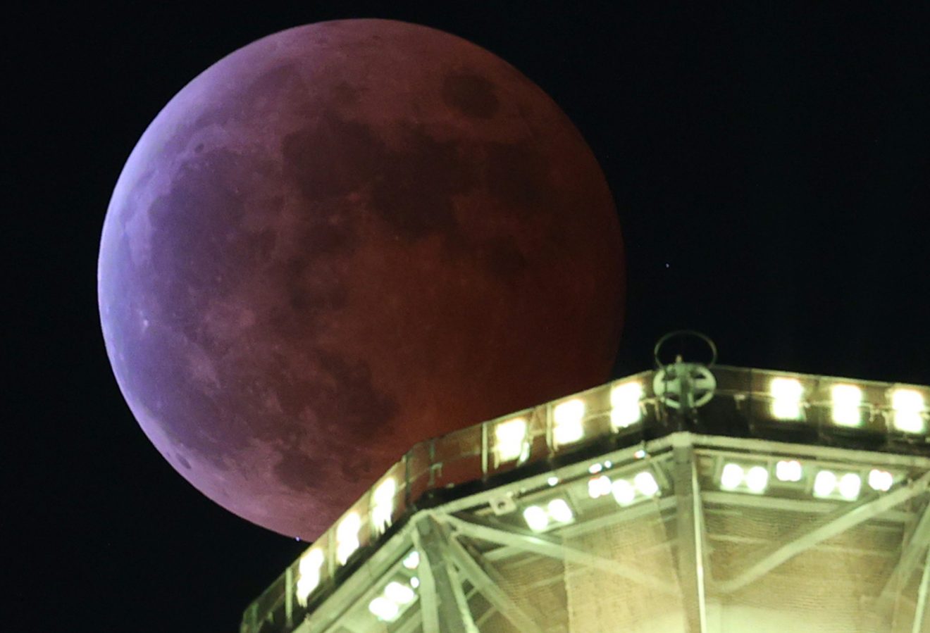 LOOK: Uranus Lines Up With Lunar Eclipse for First in 442-Years Solar ...