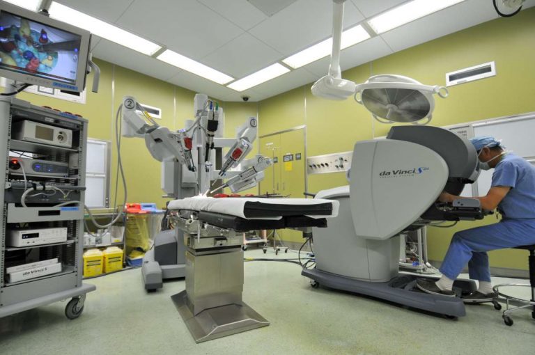Japan's First Surgical Robot: Technological Innovation in the World of ...