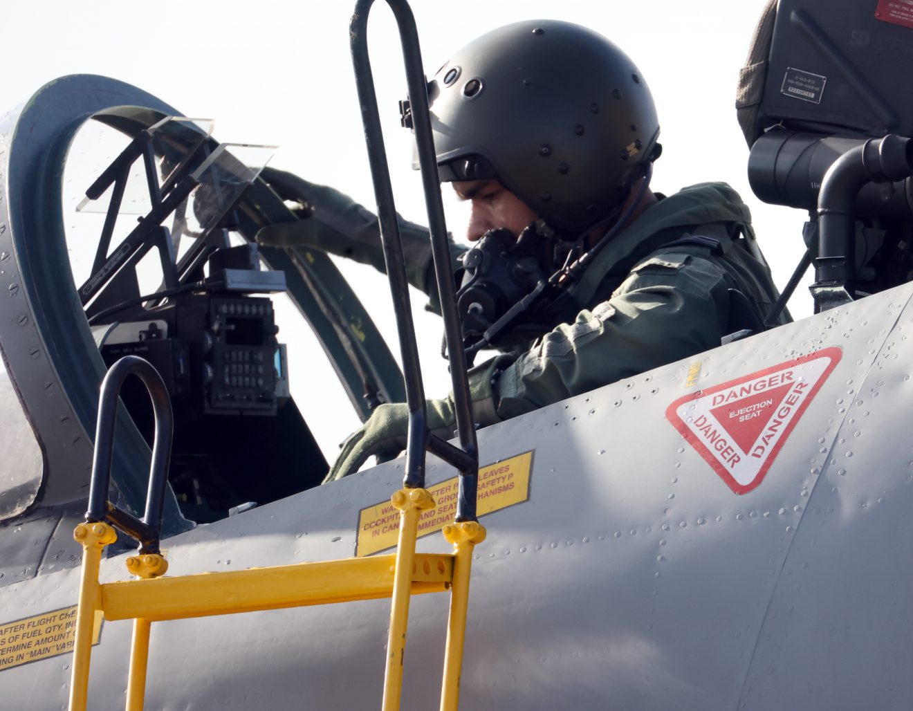 Joint Fighter Training Exercise 'Veer Guardian' Held by Japan and India ...