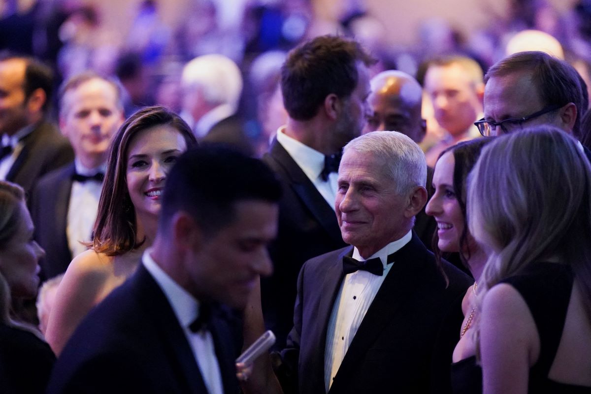 Why Anthony Fauci Cheapens the Order of the Rising Sun | JAPAN Forward