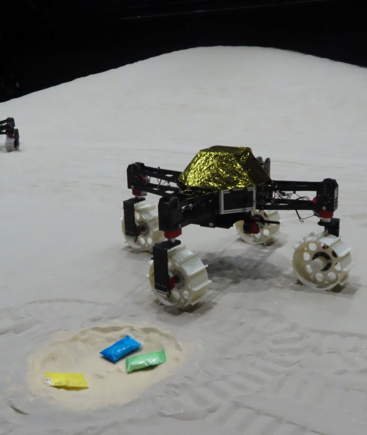 Could Autonomous Robots Build a Base on the Moon? | JAPAN Forward