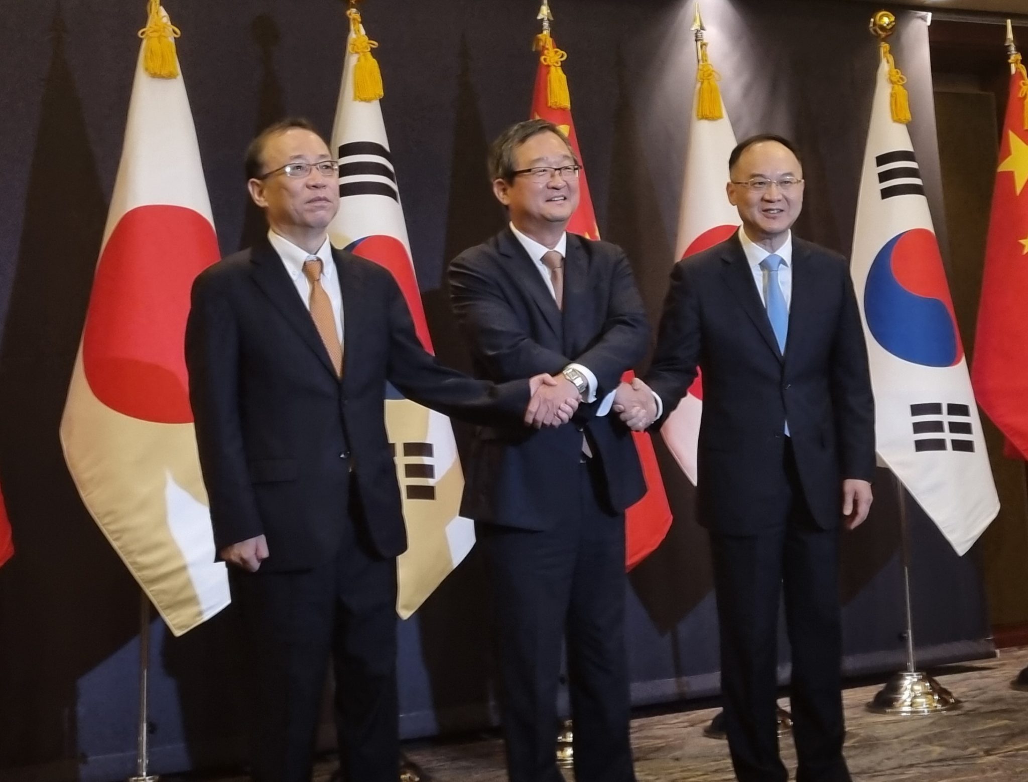 China Eyes Political Turmoil in South Korea to Boost Influence | JAPAN ...