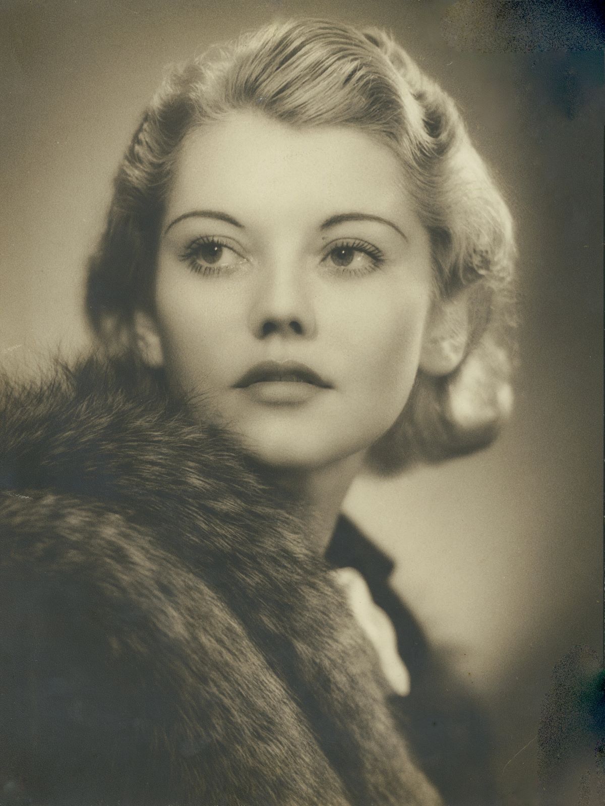 BOOK REVIEW | 'Shanghai Demimondaine, From Sex Worker to Society Matron ...